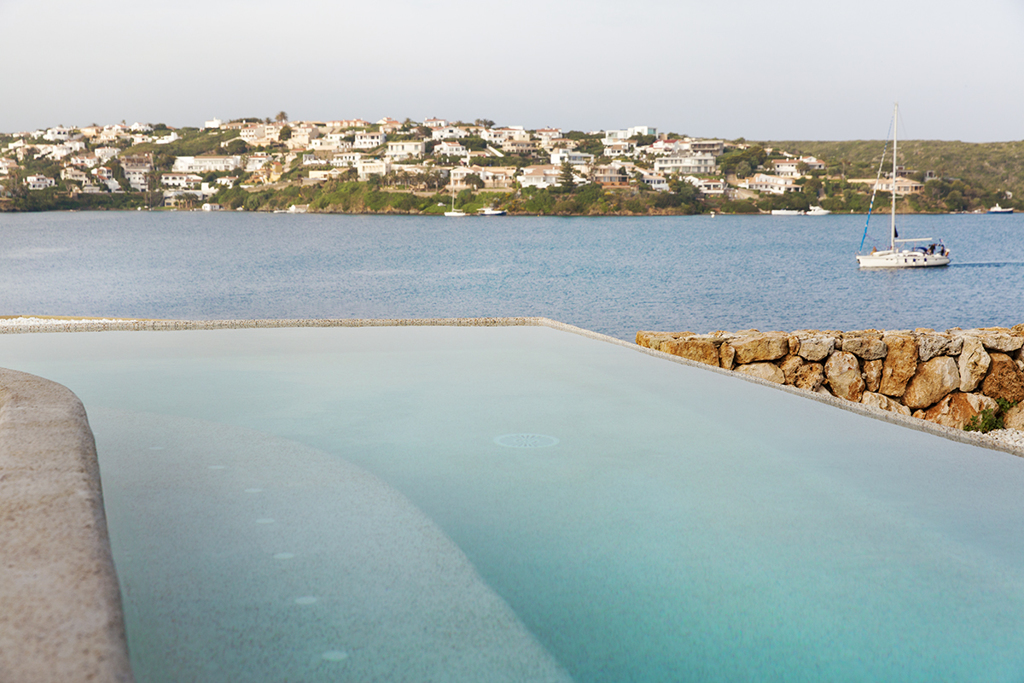 Hotel Carlos in Es Castell Menorca | Artiem Hotels. Official Web